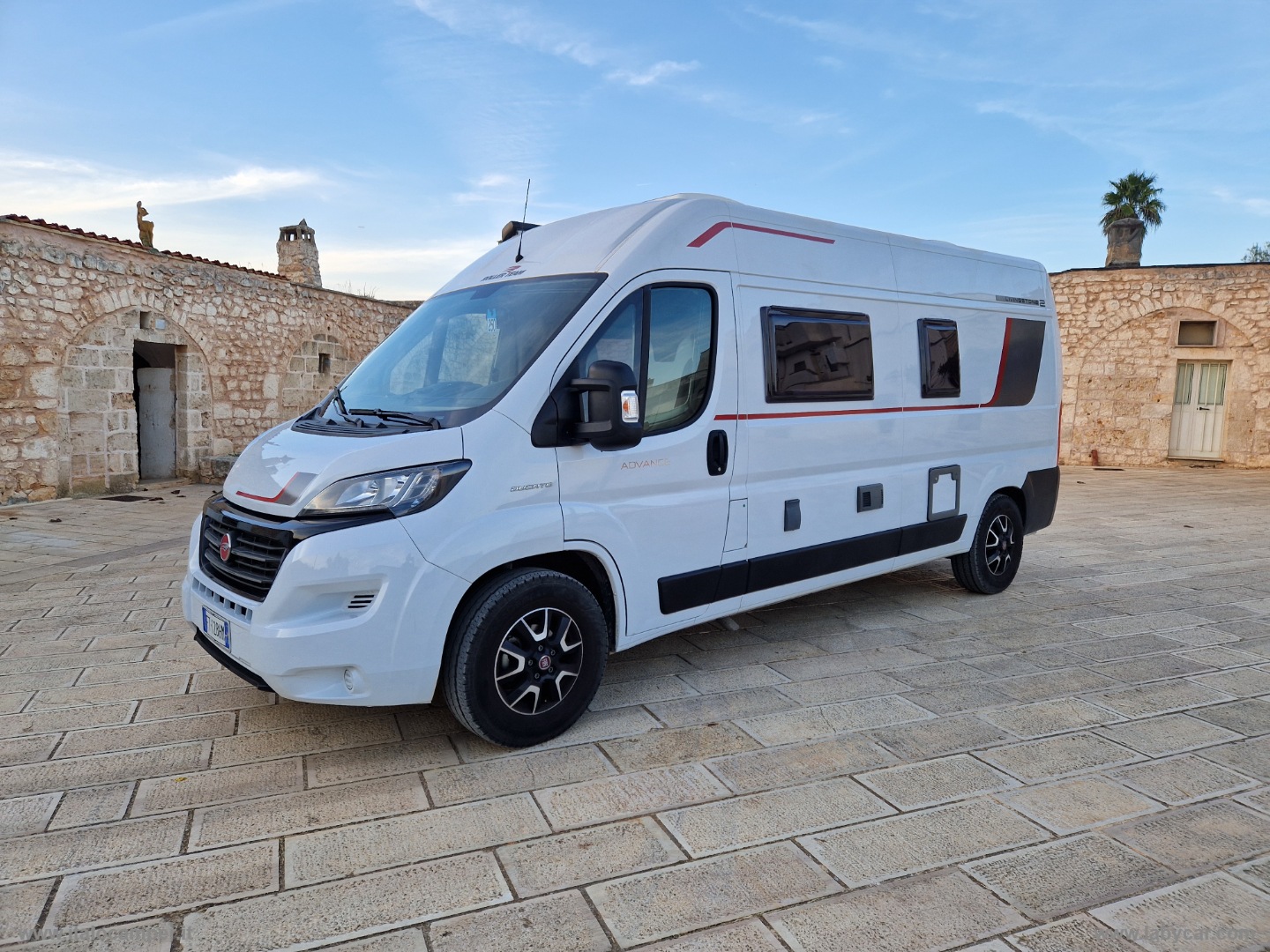 Camper puro Usato ROLLER TEAM FIAT ROLLER TEAM ADVANGE LIVINGSTONE 2 ...